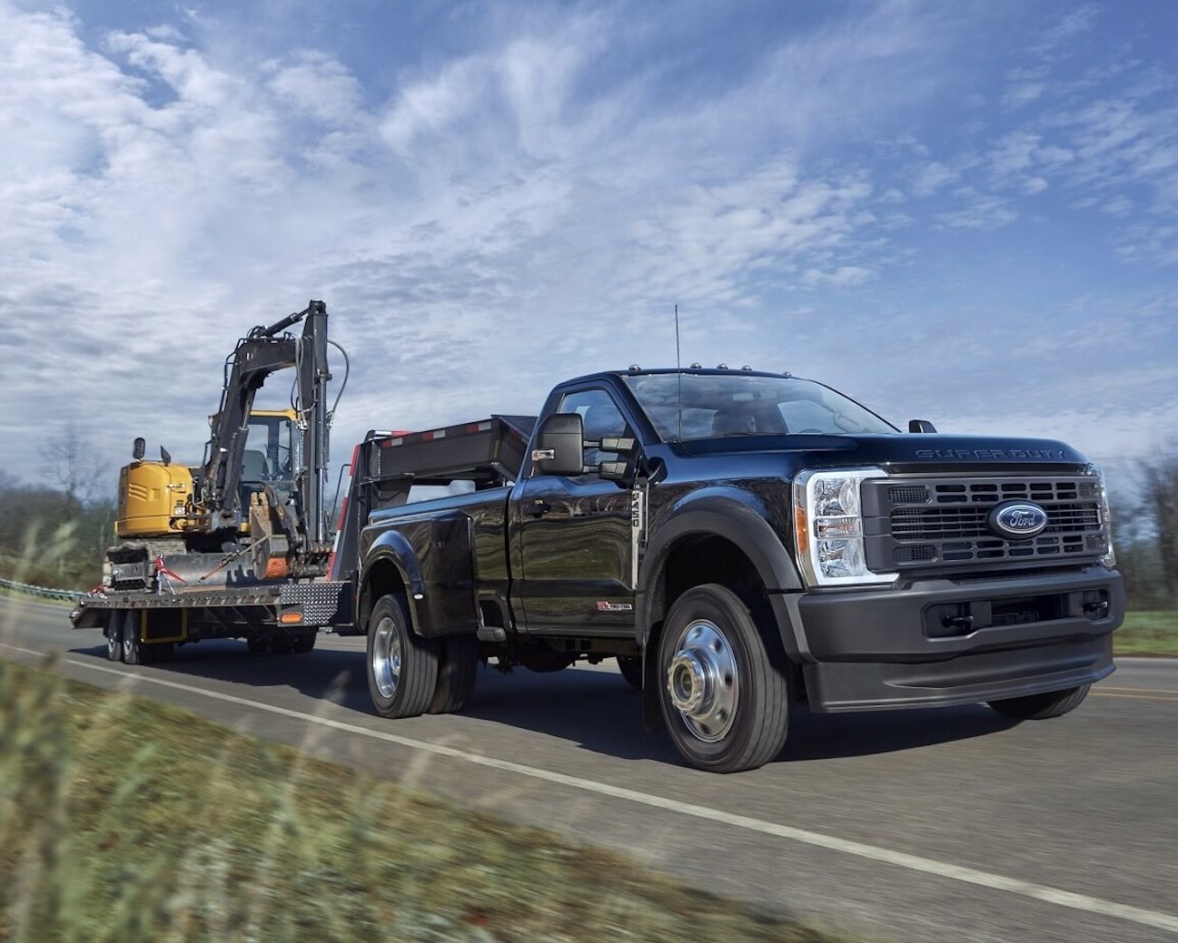 Ford Switches Gears And Will Make Heavy-Duty Gas Pickups Over EVs At ...