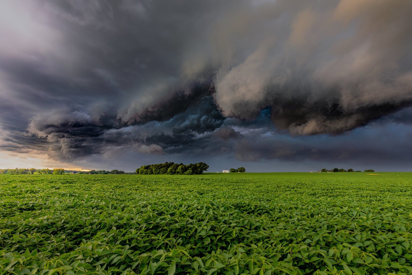 Severe thunderstorms are sweeping through southern Australia. But what ...