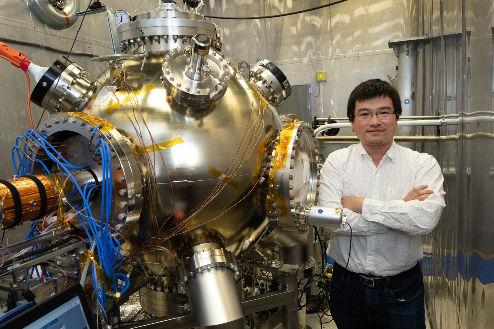 World’s highest-voltage gun accelerates electrons from zero to 80% the ...