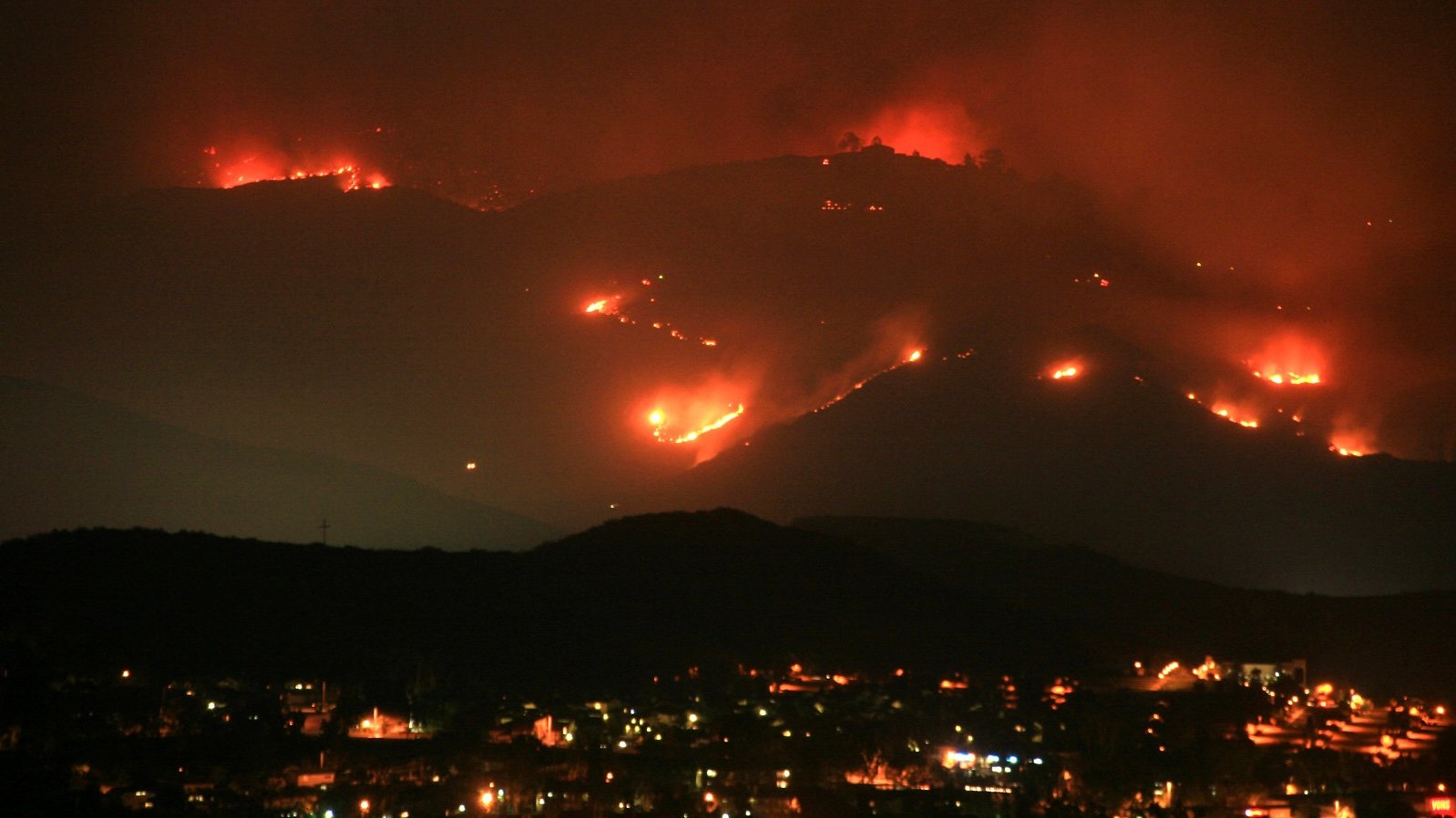 As wildfires intensify, residents of fire country must act fast » Yale ...