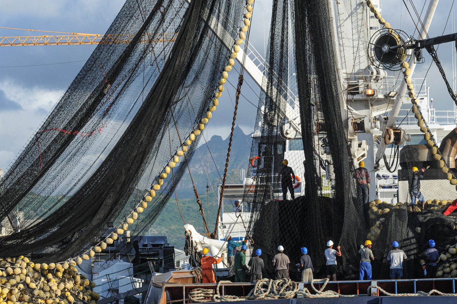 Gender-sensitive data bring more depth to marine spatial planning - May ...