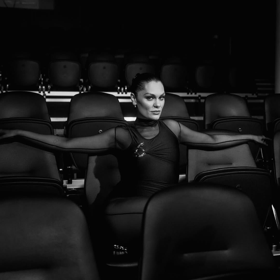Jessie J’s Emotional Final Concert Before Breast Cancer Surgery at ...