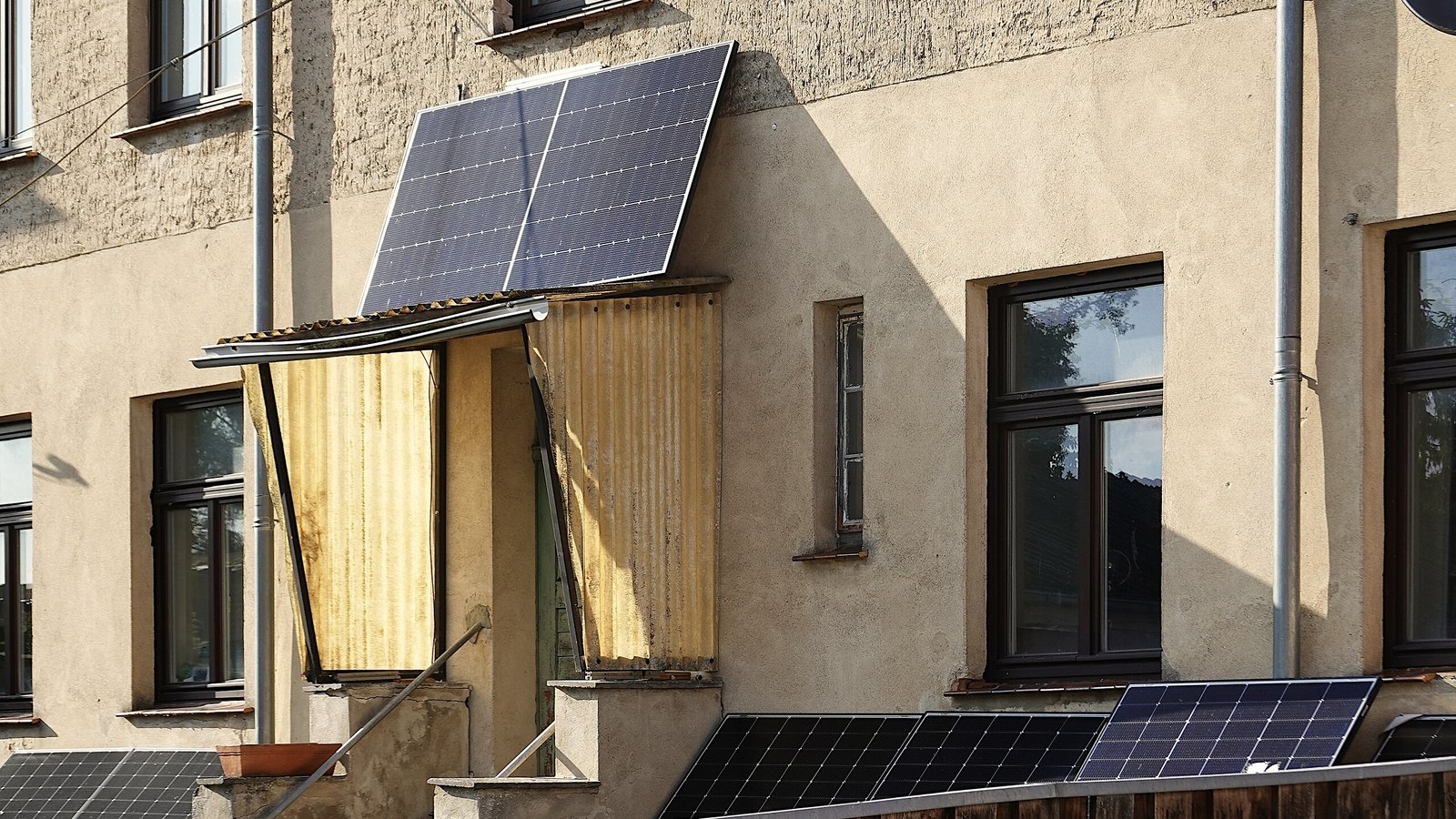 The solar panels Germans are plugging into their walls » Yale Climate ...